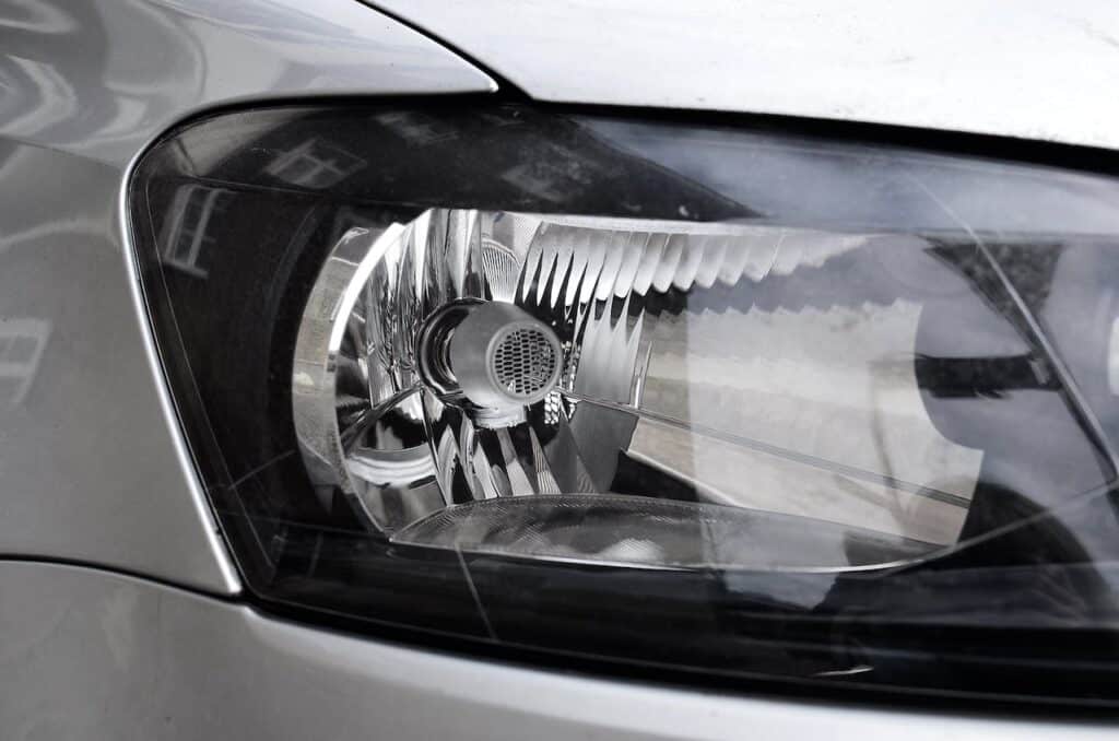 Should You Use Your Headlights During the Day? - Bianca | Matkins